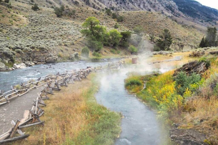 5 best undeveloped hot springs in Montana [Wild nature]